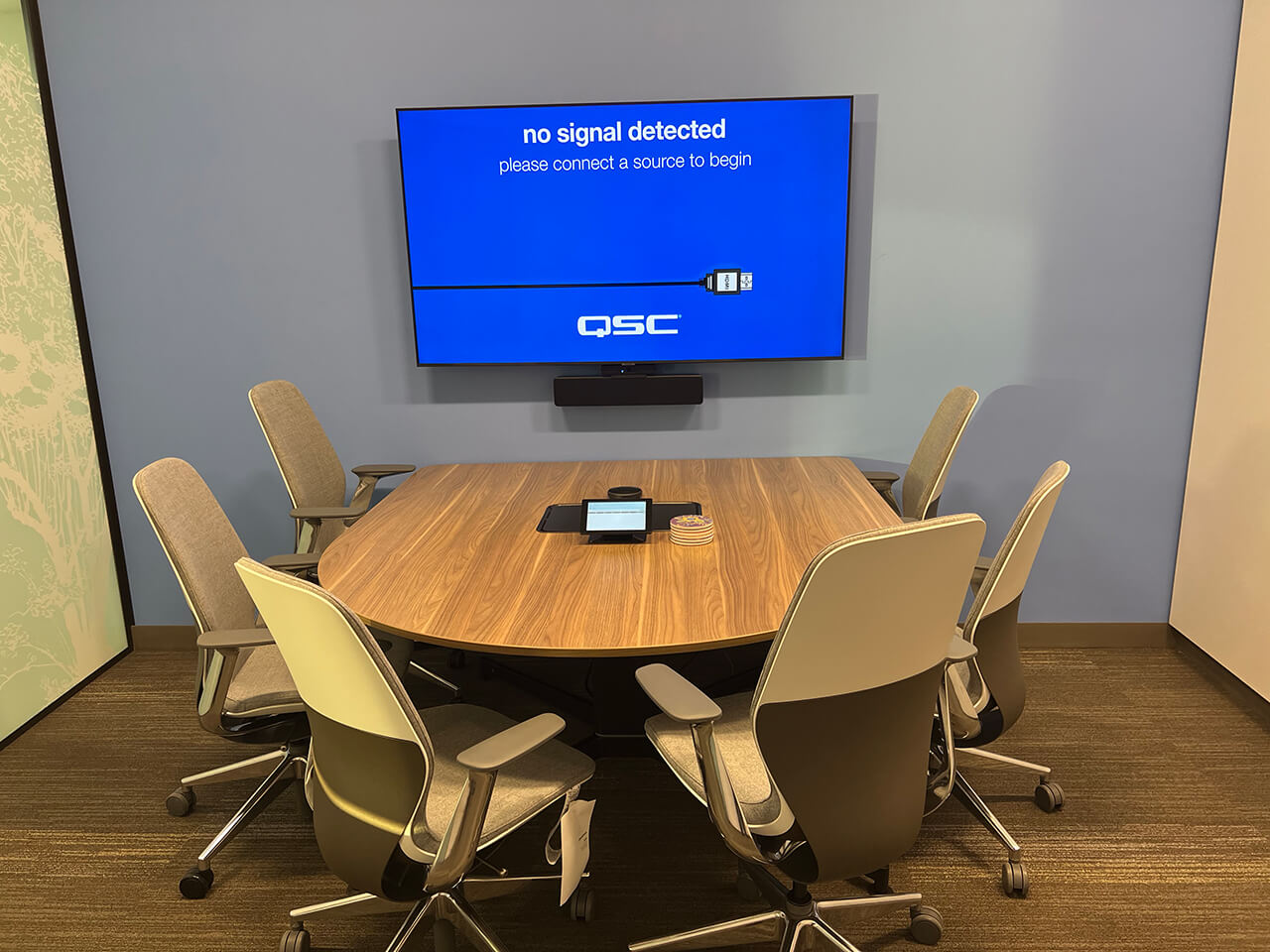 Huddle Room Audio-Visual Solutions | AV Planners