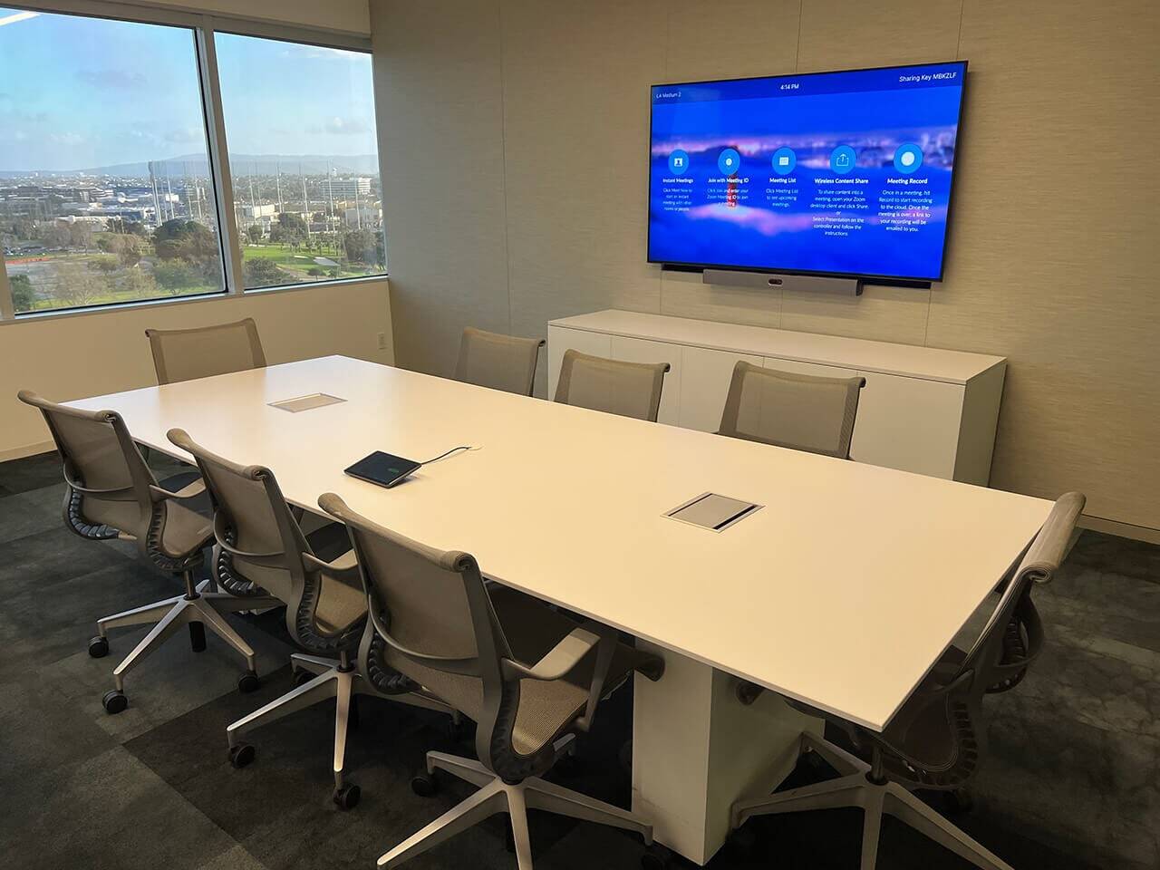 Audio Visual Installation in Hybrid Workspaces | AV Planners